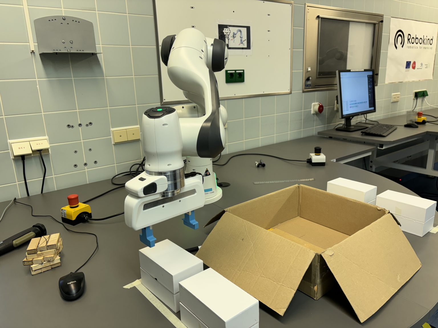 Workshop „Operator for Tactile Robotics (IHK) – für Lehrer:innen ...